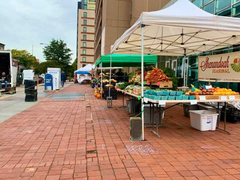 20 Best Farmers Markets in Washington DC - Downtown Farmers Market