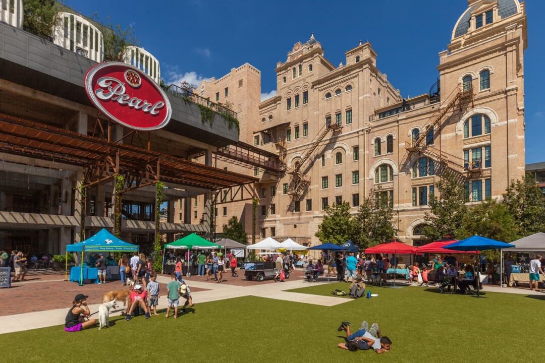 30 Best Farmers Markets in Texas (Includes Times, Dates, & Locations ...